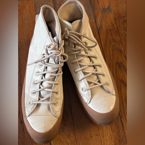 Converse | Shoes | Converse Hightop Sneakers In Leather Cream And Tan ...